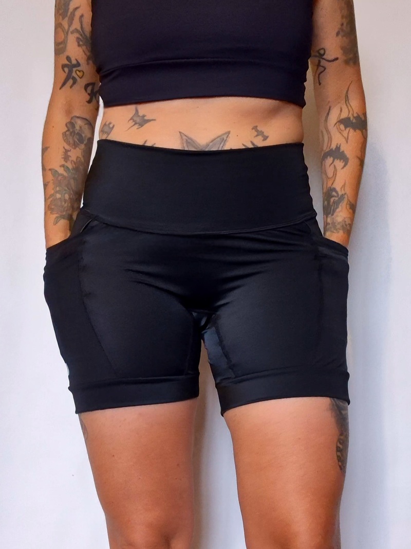 Short RP Preto - Sem costura na frente, com recorte entrepernas, bolso ...